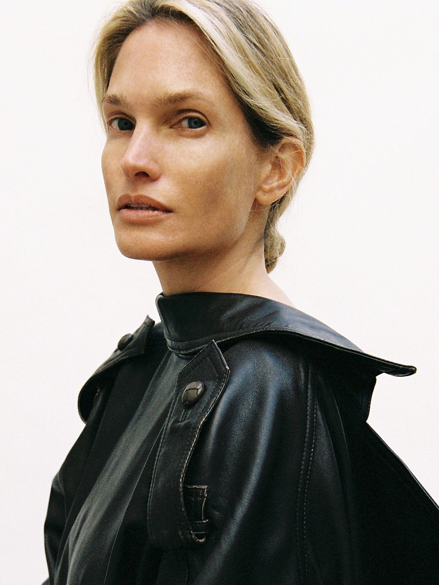 Models: Women > Mainboard - Scoop Models