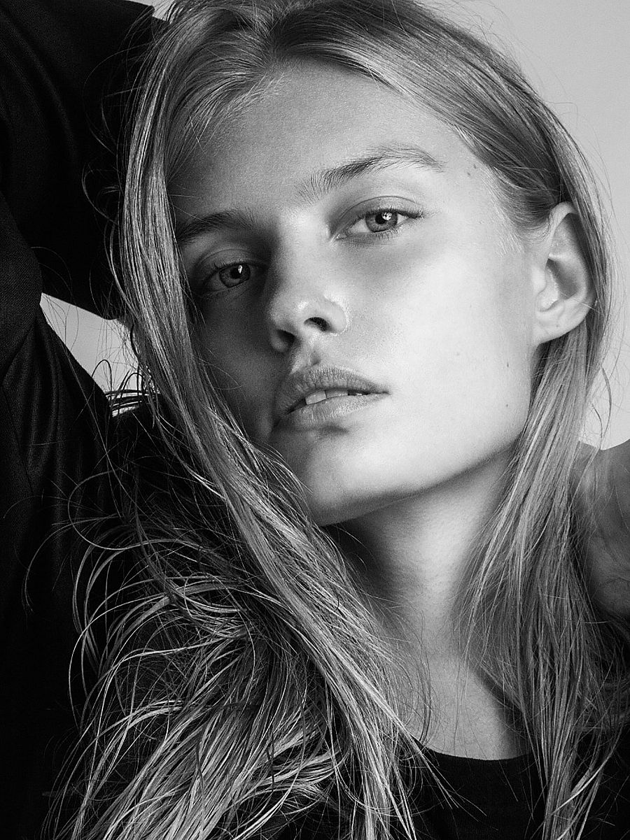 Models: Women > Mainboard - Scoop Models