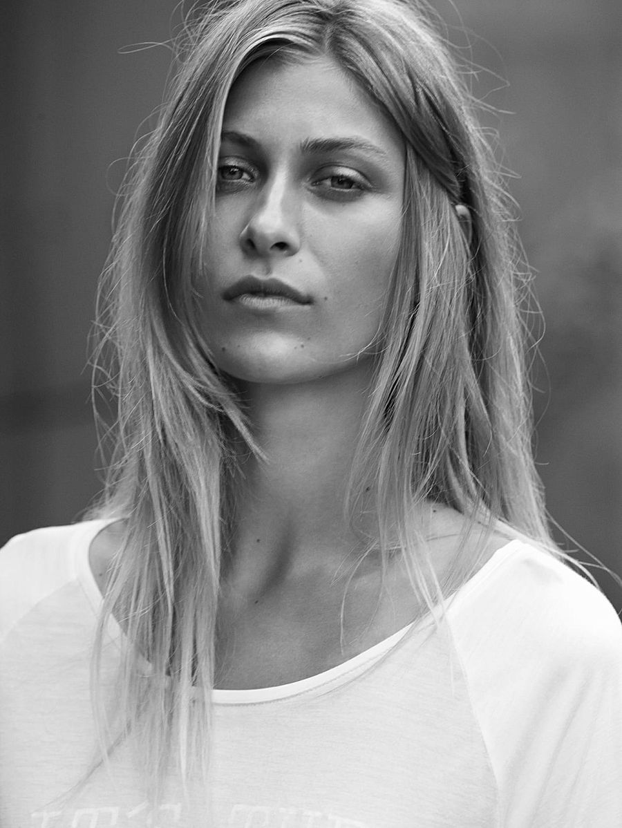 Models: Women > Mainboard - Scoop Models