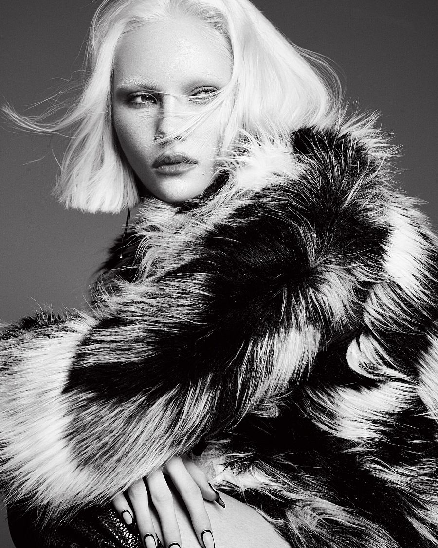 Models: Women > Mainboard - Scoop Models