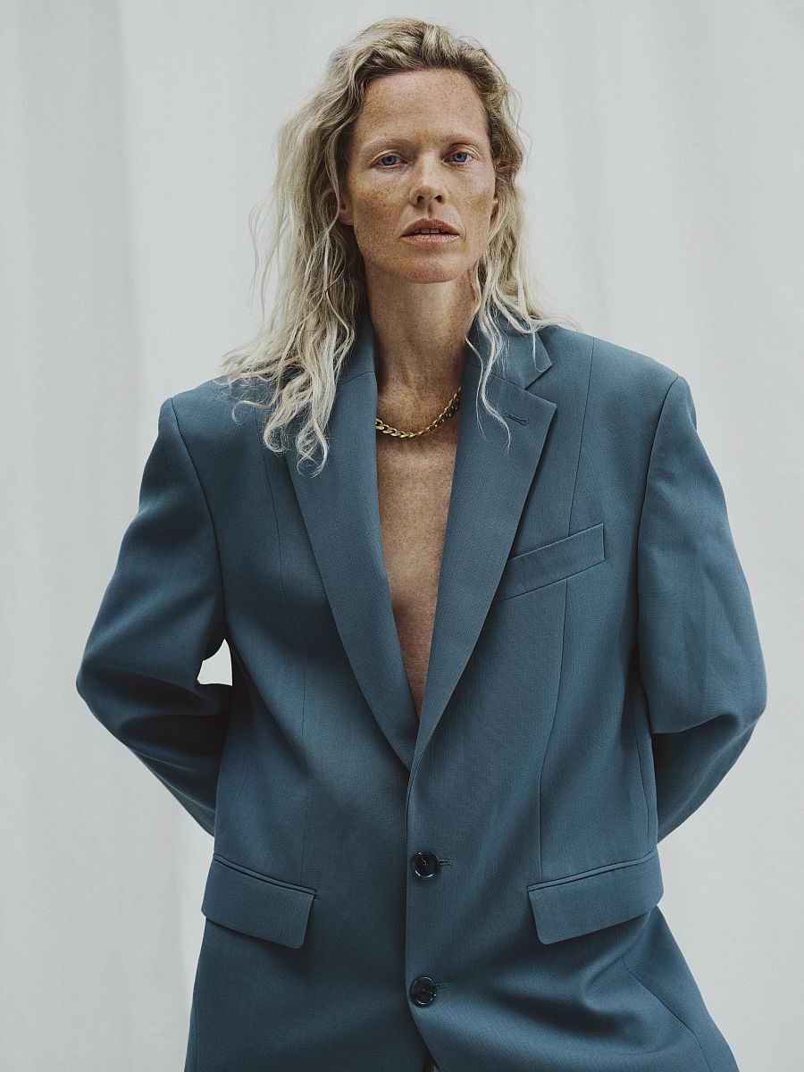 Models: Women > Mainboard - Scoop Models