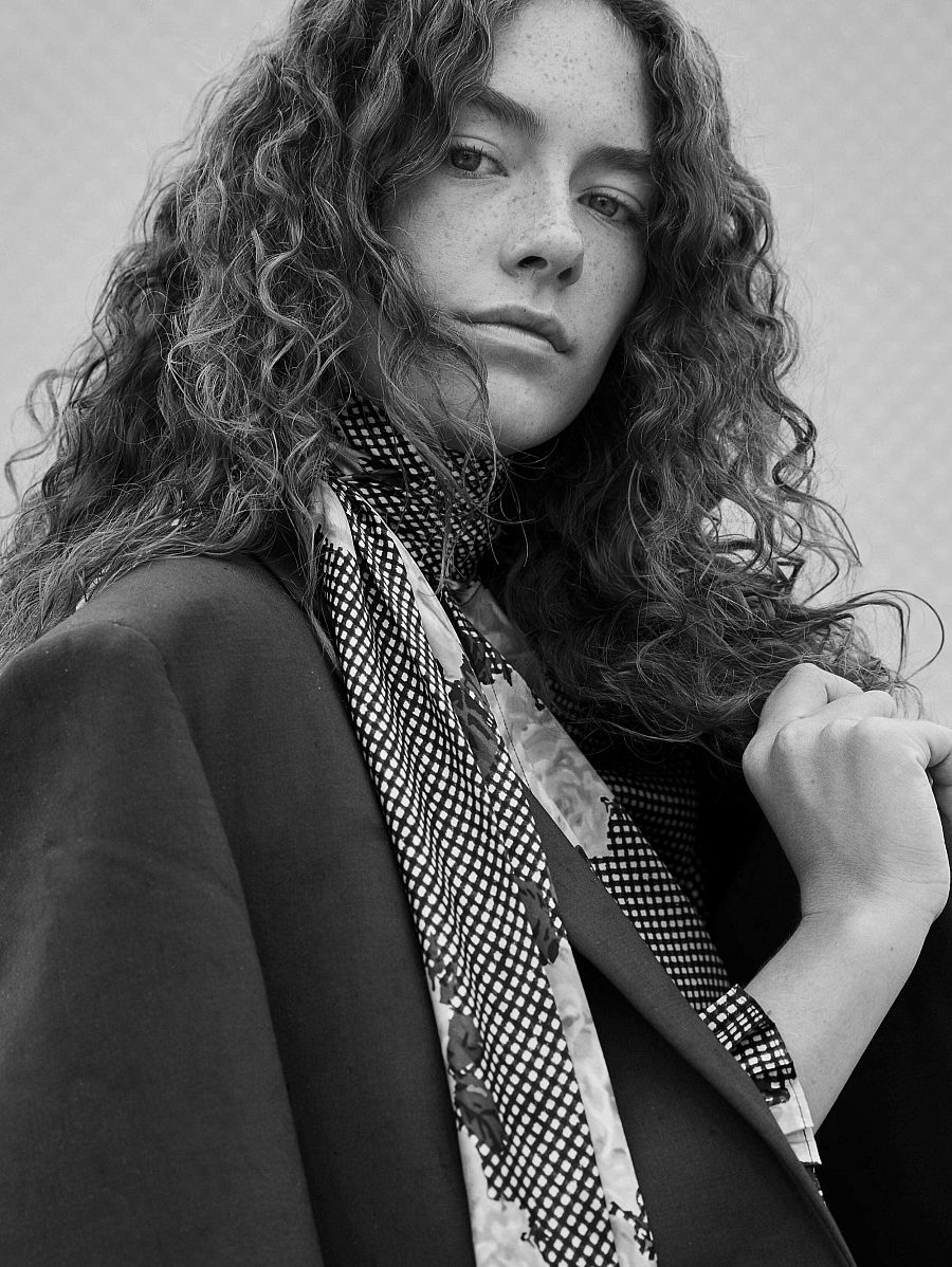 Models: Women > Mainboard - Scoop Models