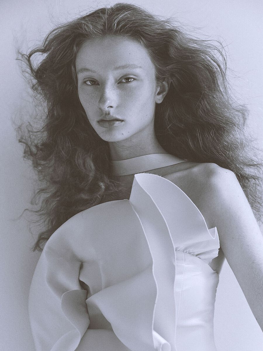 Models: Women > Mainboard - Scoop Models